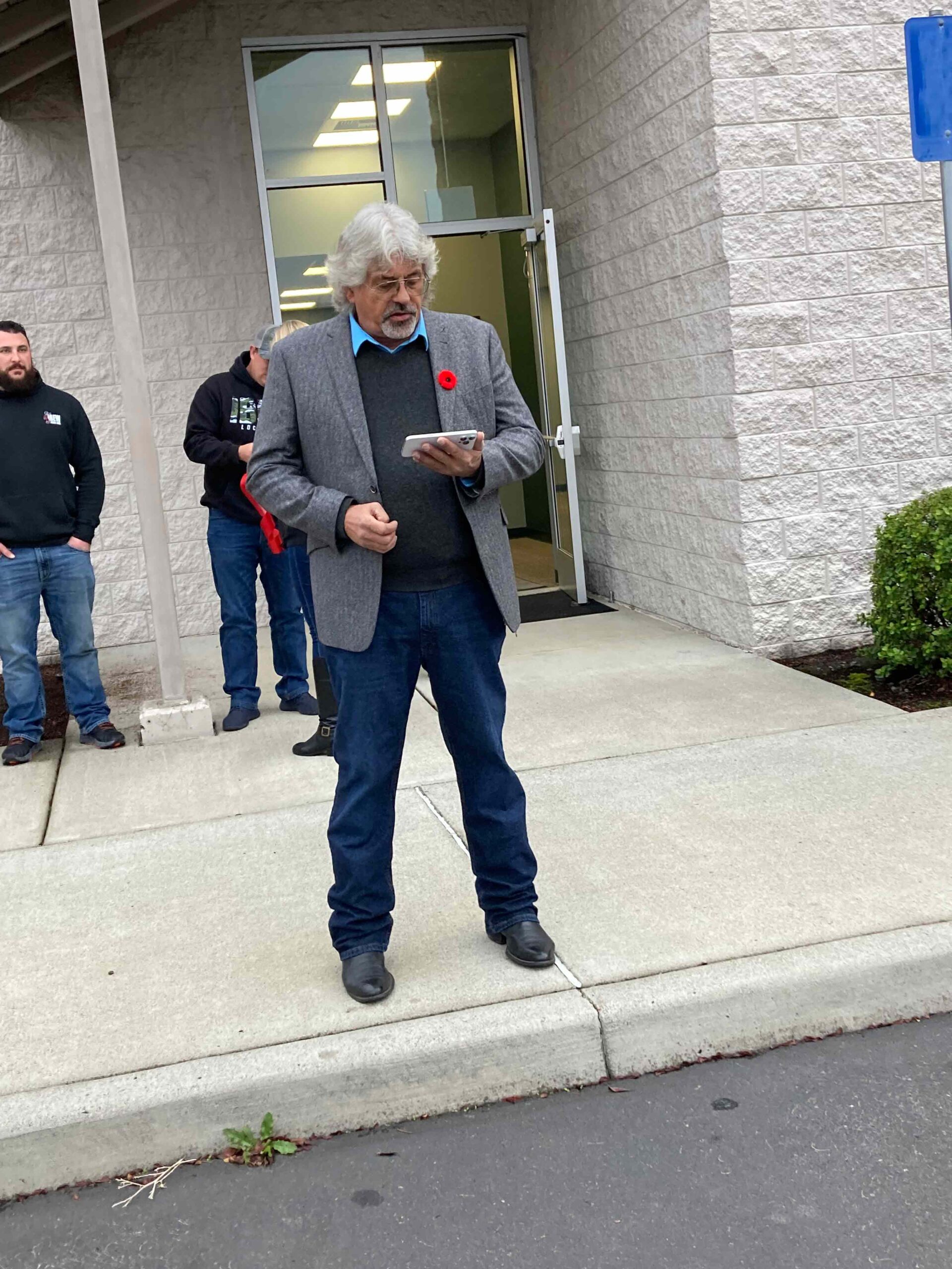 Southern Oregon Builds Pre-Apprenticeship Ribbon Cutting – Rogue Workforce Partnership